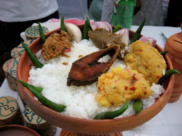 Traditional Foods Of Bangladesh: Top 9 Must-Try Bangladeshi Dishes