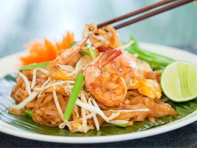 Popular Thai Dishes: 27 Traditional Foods of Thailand | Travel Food Atlas