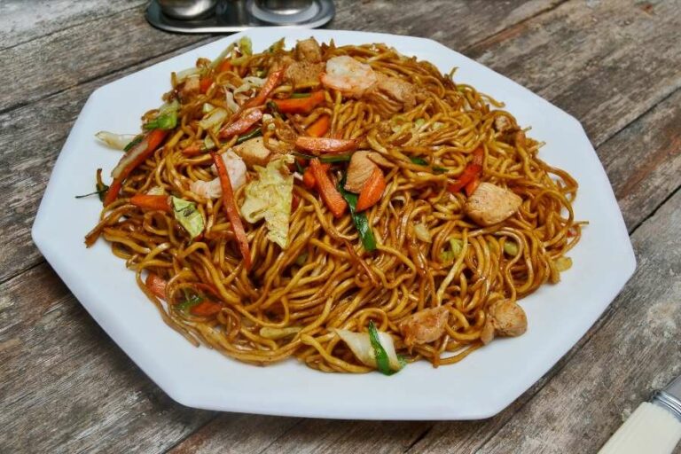 Mauritian Food: 8 Must-Try Traditional Dishes of Mauritius | Travel ...