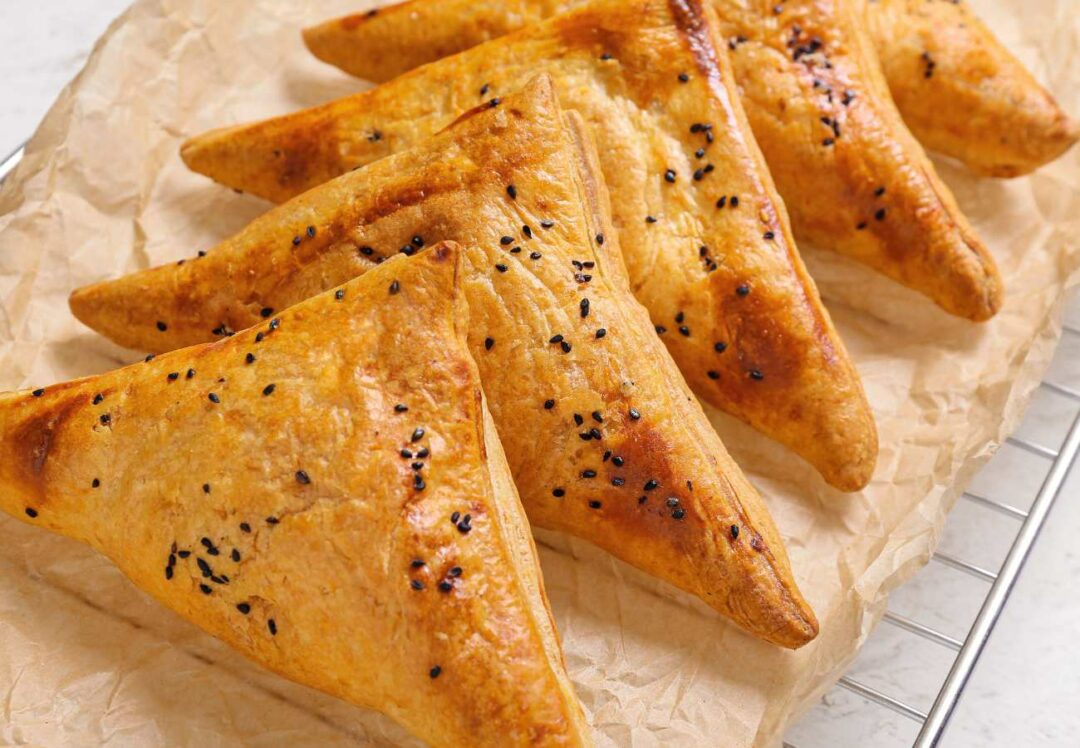 Fesikh: The Egyptian Deadly Smelly Fish Delicacy | Travel Food Atlas