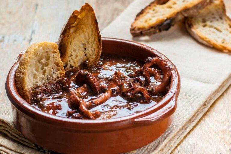 Dominica Food: 7 Traditional Dishes of Dominica | Travel Food Atlas