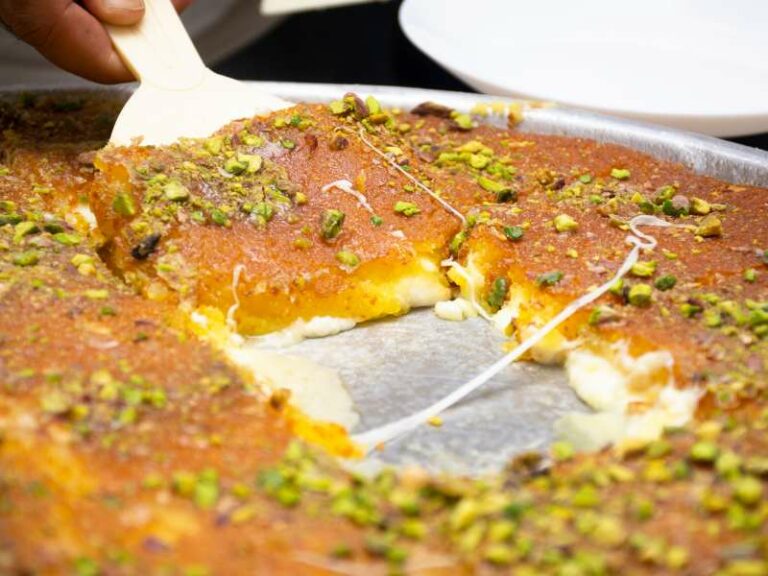 Emirati Cuisine: 13 Traditional Dishes of the UAE | Travel Food Atlas
