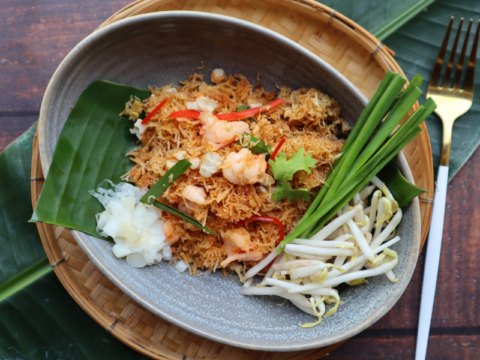 Thai Goong Ten: Dancing Shrimp Recipe (Live Shrimp) | Travel Food Atlas